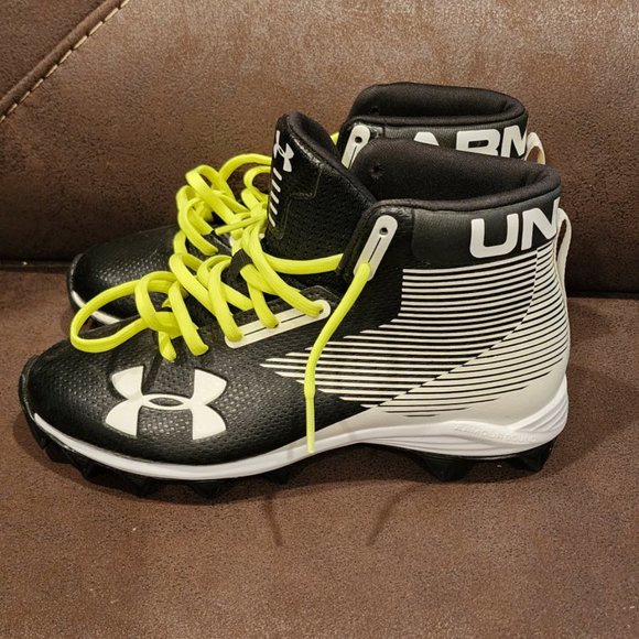 Under Armour | Shoes | Under Armour Boys High Top Athletic Shoes ...